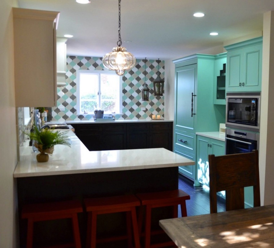 5 Ways to Mix and Match Kitchen Cabinet Colors